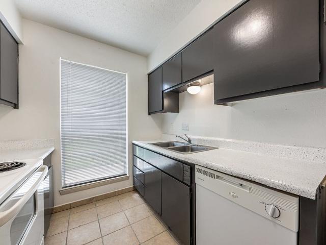 Rio Ranch Townhomes 2 Bedroom Apartment for Rent at 317 Craddock Ave, San Marcos, TX 78666 Hughson Heights