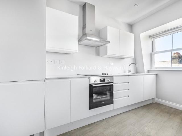 Rialto Road, Mitcham, CR4 2 bed flat to rent £1,850 pcm £427 pw