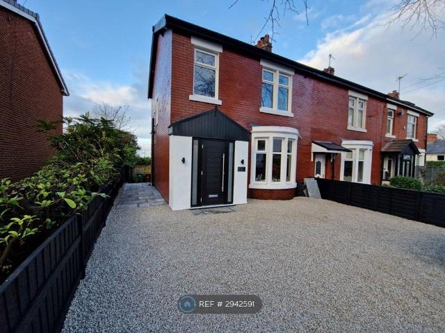 Ribblesdale Avenue, Accrington BB5, 3 bed semi detached house to rent, £1,385 pcm | PrimeLocation