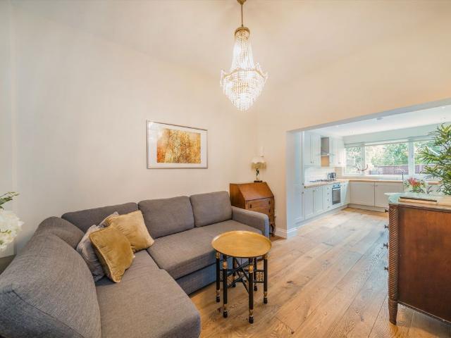 Ribblesdale Road, Furzedown SW16, 2 bed flat to rent, £2,200 pcm | PrimeLocation