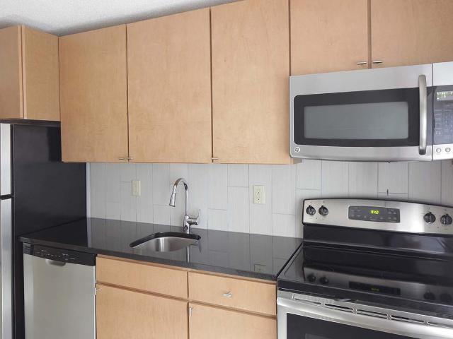 Ricardo 1 Bedroom Apartment for Rent at 811 E Armour Blvd, Kansas City, MO 64109 Central Hyde Park