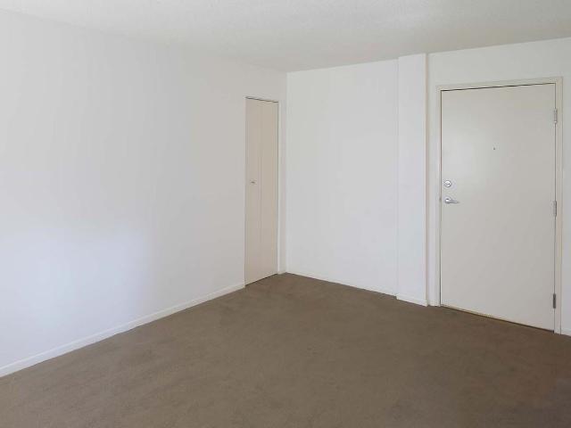 Ricardo 1 Bedroom Apartment for Rent at 811 E Armour Blvd, Kansas City, MO 64109 Central Hyde Park