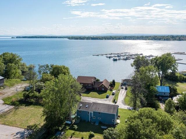 Rice Rd, Saint Albans Town, Home For Sale