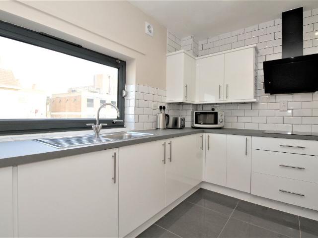 Rich Street, Westferry, Canary Wharf E14, 1 bed flat to rent, £1,800 pcm | PrimeLocation