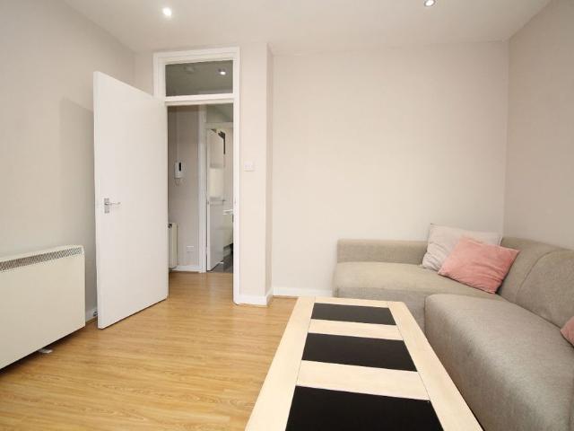 Rich Street, Westferry, Canary Wharf E14