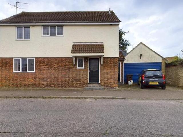 Richard Avenue, Wivenhoe,1 Bedroom House