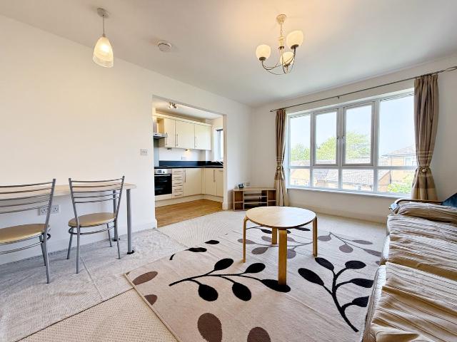 Richard Dodd Place, Slough SL1, 1 bed flat to rent, £1,250 pcm | PrimeLocation
