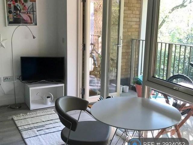 Richard Tress Way, London, E3 1 bed flat to rent £1,980 pcm £457 pw