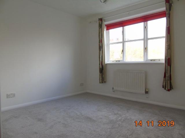 Richards Way, Cippenham, Slough SL1, 2 bed flat to rent, £1,350 pcm | PrimeLocation