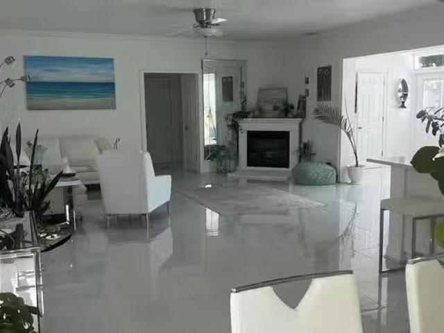 Richards Avenue, Clearwater, FL