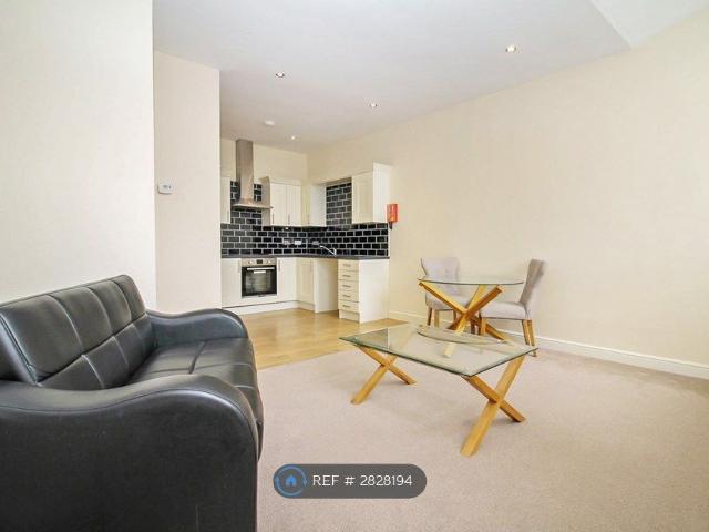 Richardshaw Lane, Pudsey LS28, 2 bed flat to rent, £795 pcm | PrimeLocation