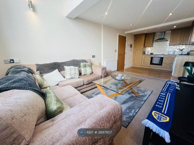 Richardshaw Lane, Pudsey LS28, 2 bed flat to rent, £875 pcm | PrimeLocation