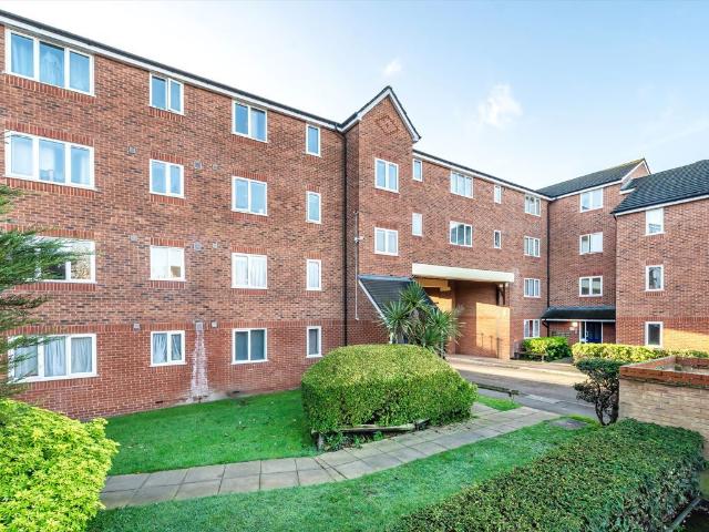 Richens Close, Hounslow TW3, 1 bed flat to rent, £1,550 pcm | PrimeLocation