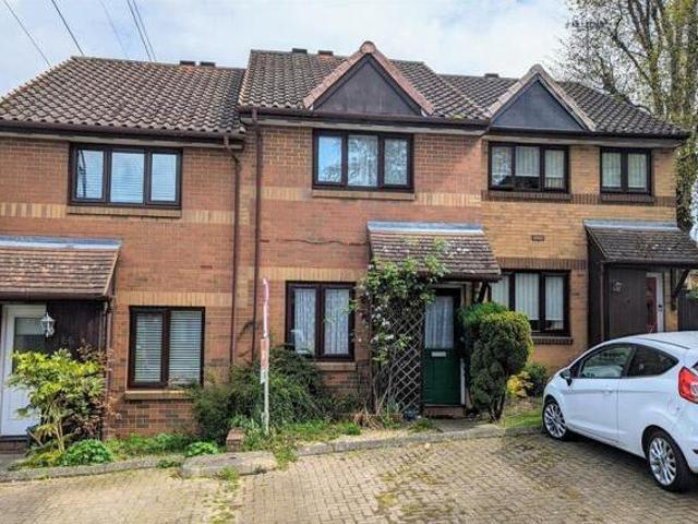 Richfield Road, Bushey, 2 Bedroom Terraced