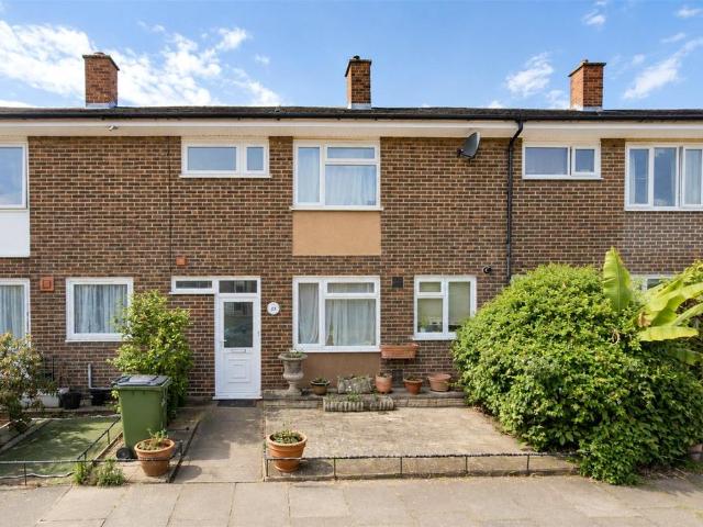 Richmount Gardens, Blackheath. 3 bed terraced house to rent £2,400 pcm £554 pw
