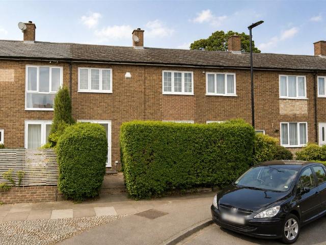 Richmount Gardens, London, SE3 3 bed terraced house to rent £2,400 pcm £554 pw
