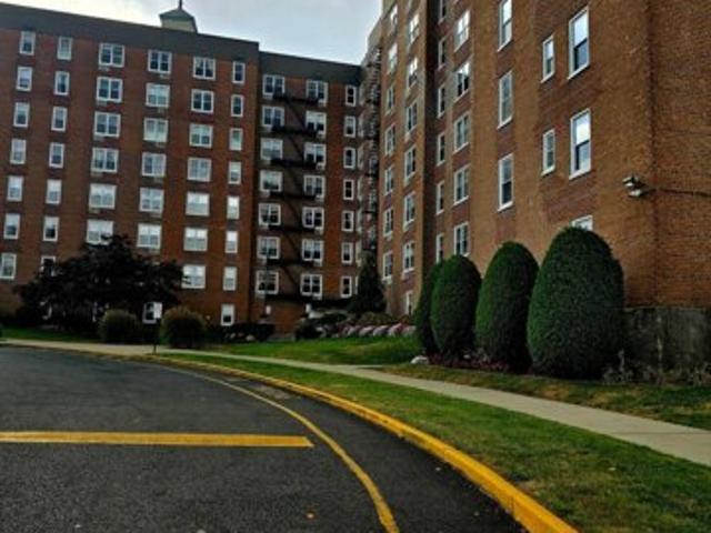 Richmond Ter Apt H, Staten Island, Home For Sale
