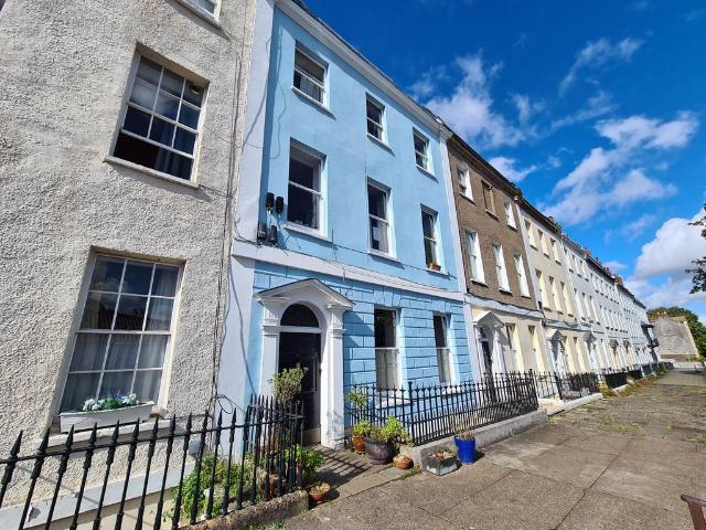Richmond Terrace, Bristol, BS8 3 bed flat to rent £2,300 pcm £531 pw