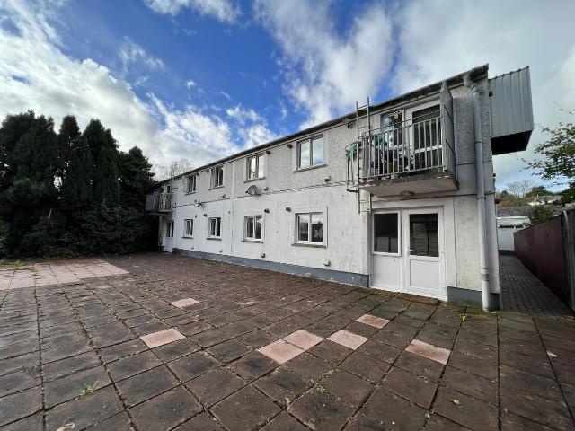 Richmond Terrace, Carmarthen, Carmarthenshire SA31, 2 bed flat to rent, £695 pcm | PrimeLocation