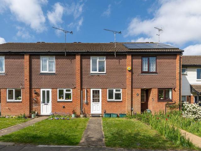 Richmond Walk, St. Albans AL4 2 bed terraced house to rent £1,675 pcm £387 pw