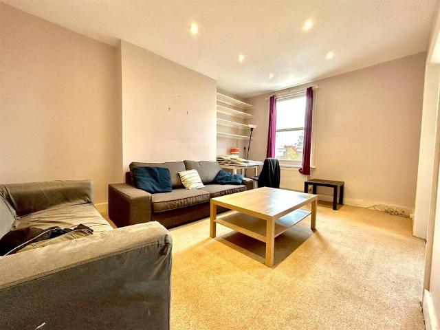 Richmond Way, Shepherds Bush, W14 4 bed house to rent £4,250 pcm £981 pw