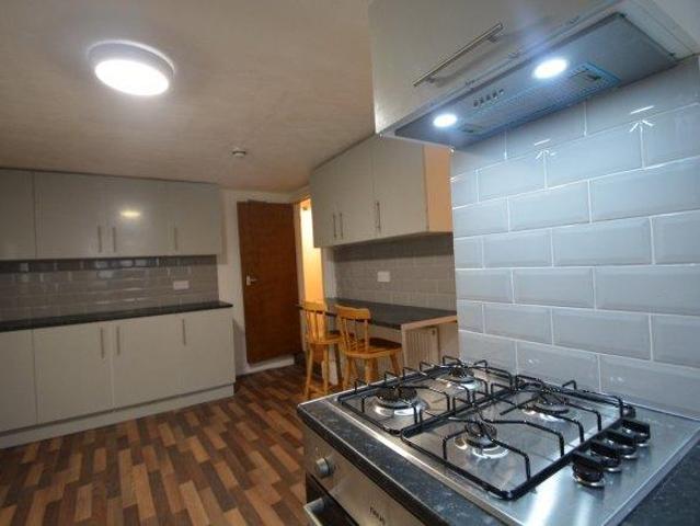 Richmond Avenue 6 bed house share to rent £2,988 pcm £690 pw