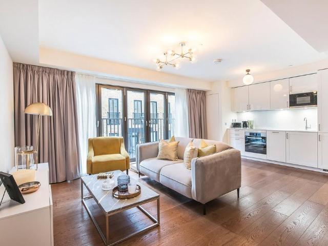 Richmond Buildings, Soho, W1D 2 bed apartment to rent £5,200 pcm £1,200 pw