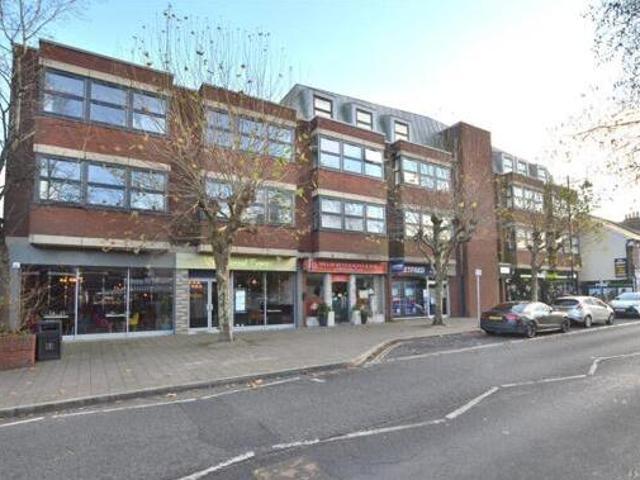 Richmond Court, Fleet Road, 2 Bedroom Apartment
