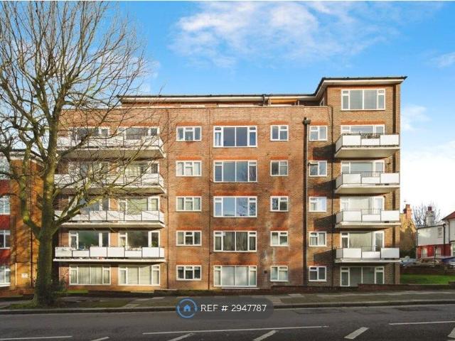Richmond Court, Hove BN3, 2 bed flat to rent, £1,600 pcm | PrimeLocation