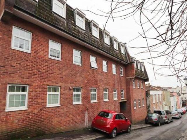 Richmond Court, Richmond Dale, 3 Bedroom Flat