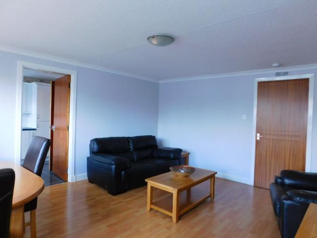 Richmond Court, Rosemount, Aberdeen AB25, 2 bed flat to rent, £795 pcm | PrimeLocation