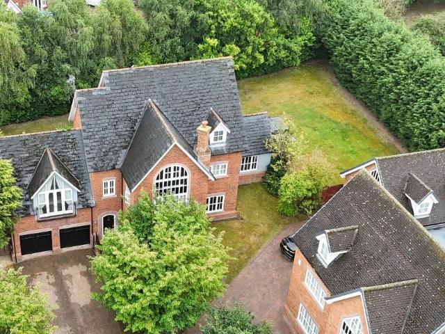 Richmond Close, Weston CW2, 6 bed detached house to rent, £3,000 pcm | PrimeLocation