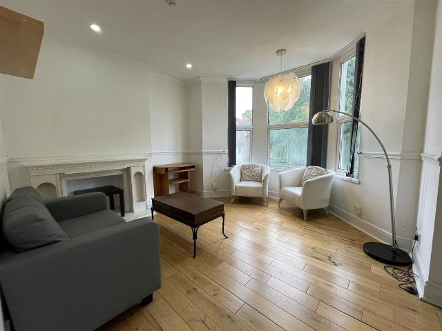 Richmond Crescent, Cardiff CF24, 1 bed flat to rent, £975 pcm | PrimeLocation