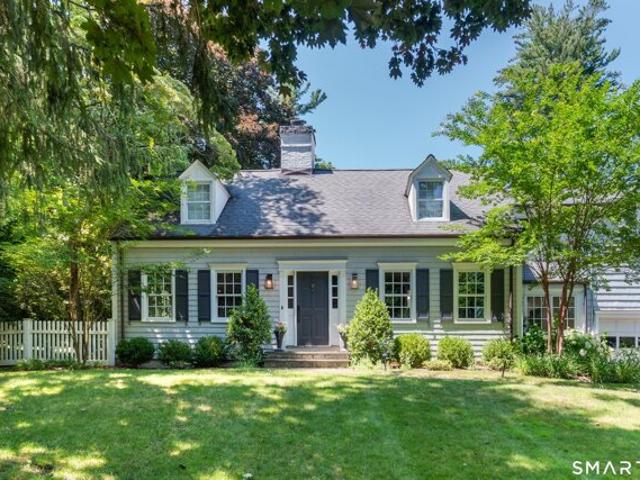 Richmond Dr, Darien, Home For Sale