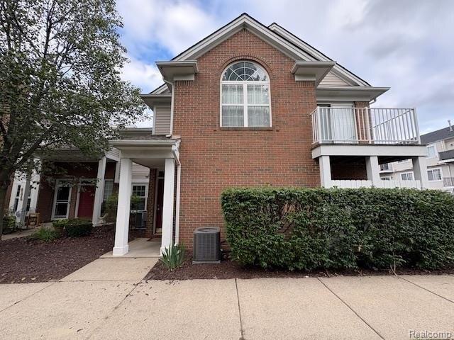 Richmond Dr, Sterling Heights, Condo For Sale