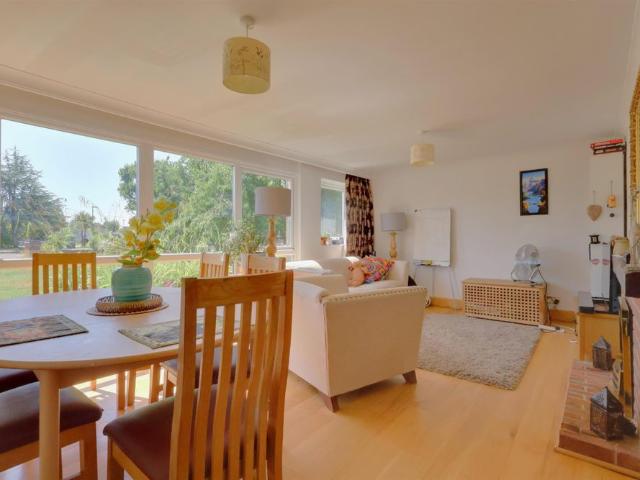 Richmond Drive Hayling Island Unfurnished