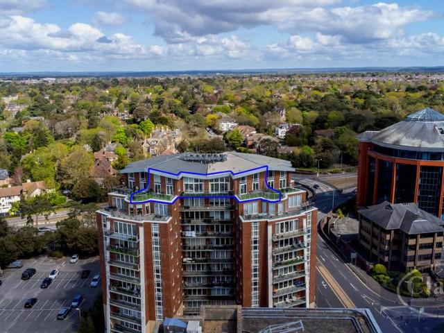 Richmond Gate Penthouse 3 bed penthouse to rent £3,500 pcm £808 pw