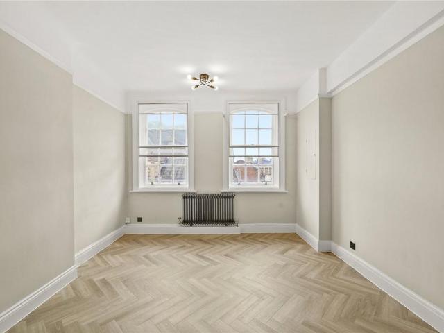 Richmond Hill, Bournemouth, Dorset, BH2 3 bed apartment to rent £1,750 pcm £404 pw