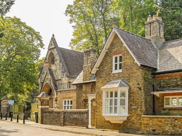 Richmond Lodge, Lower Grove Road, London, TW10 6HP, United Kingdom | 4 bed house for rent #167643914 | Rentberry