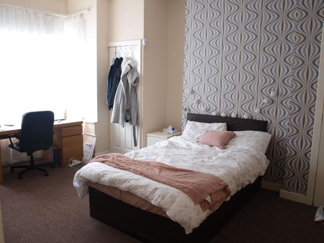Richmond Mount, Leeds LS6, 8 bed terraced house to rent, £433 pppm | PrimeLocation