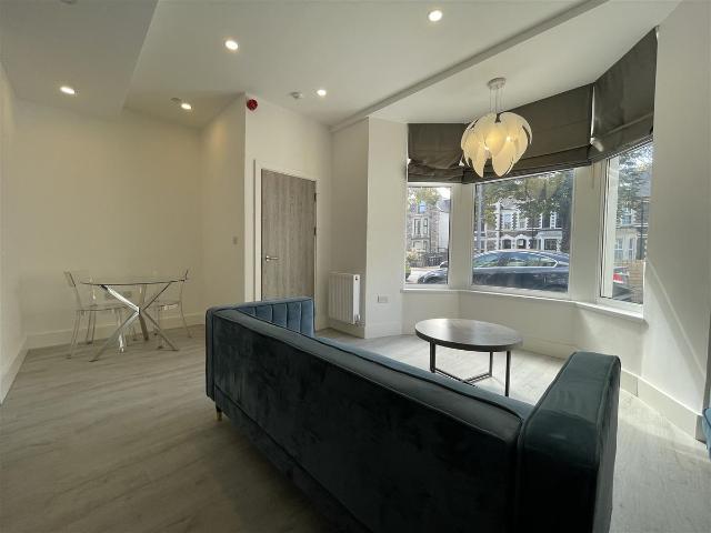 Richmond Parc, Richmond Road, Cardiff CF24, 1 bed flat to rent, £1,050 pcm | PrimeLocation