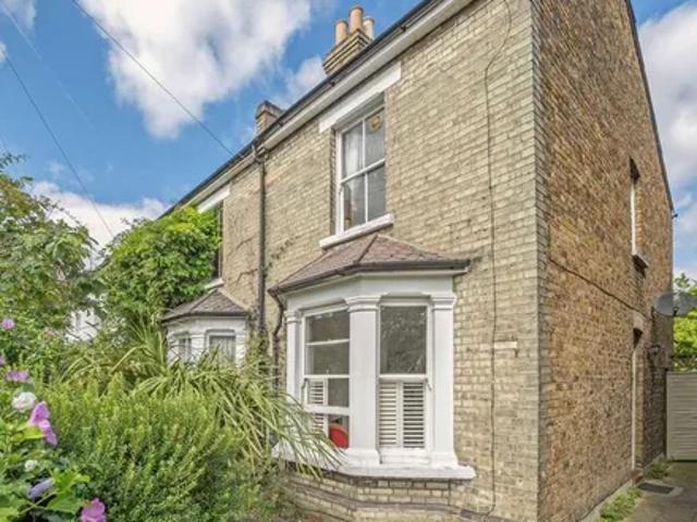 Richmond Park Road, London, KT2 5TE, United Kingdom | 3 bed house for rent #139265612 | Rentberry