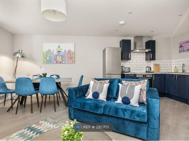 Richmond Place, Brighton BN2, 2 bed flat to rent, £1,950 pcm | PrimeLocation