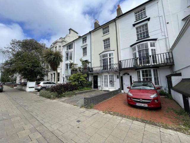 Richmond Place, Brighton, East Sussex 2 bed flat to rent £1,600 pcm £369 pw