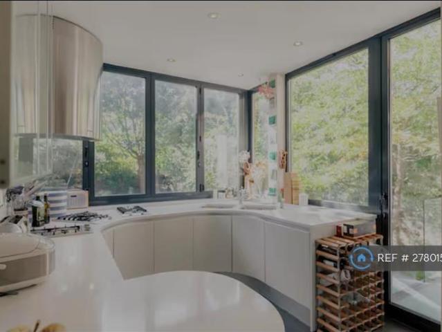 Richmond, Richmond, TW10 5 bed semi detached house to rent £8,333 pcm £1,923 pw