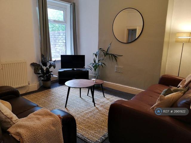 Richmond Road, Manchester, M14 4 bed terraced house to rent £2,860 pcm £660 pw