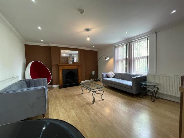 Richmond Road, Cardiff 3 bed apartment to rent £1,700 pcm £392 pw