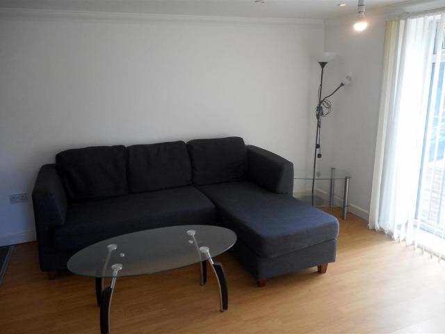 Richmond Road, Cardiff 2 bed apartment to rent £1,175 pcm £271 pw