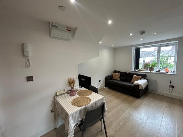 Richmond Road, Cardiff CF24, 1 bed maisonette to rent, £975 pcm | PrimeLocation