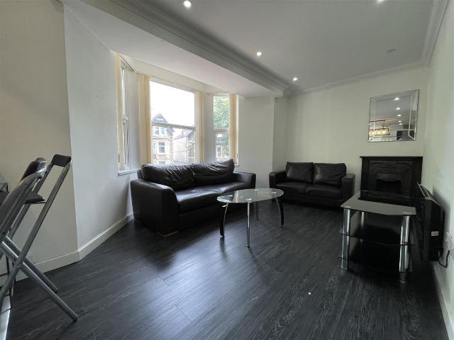Richmond Road, Cardiff CF24, 2 bed flat to rent, £1,250 pcm | PrimeLocation